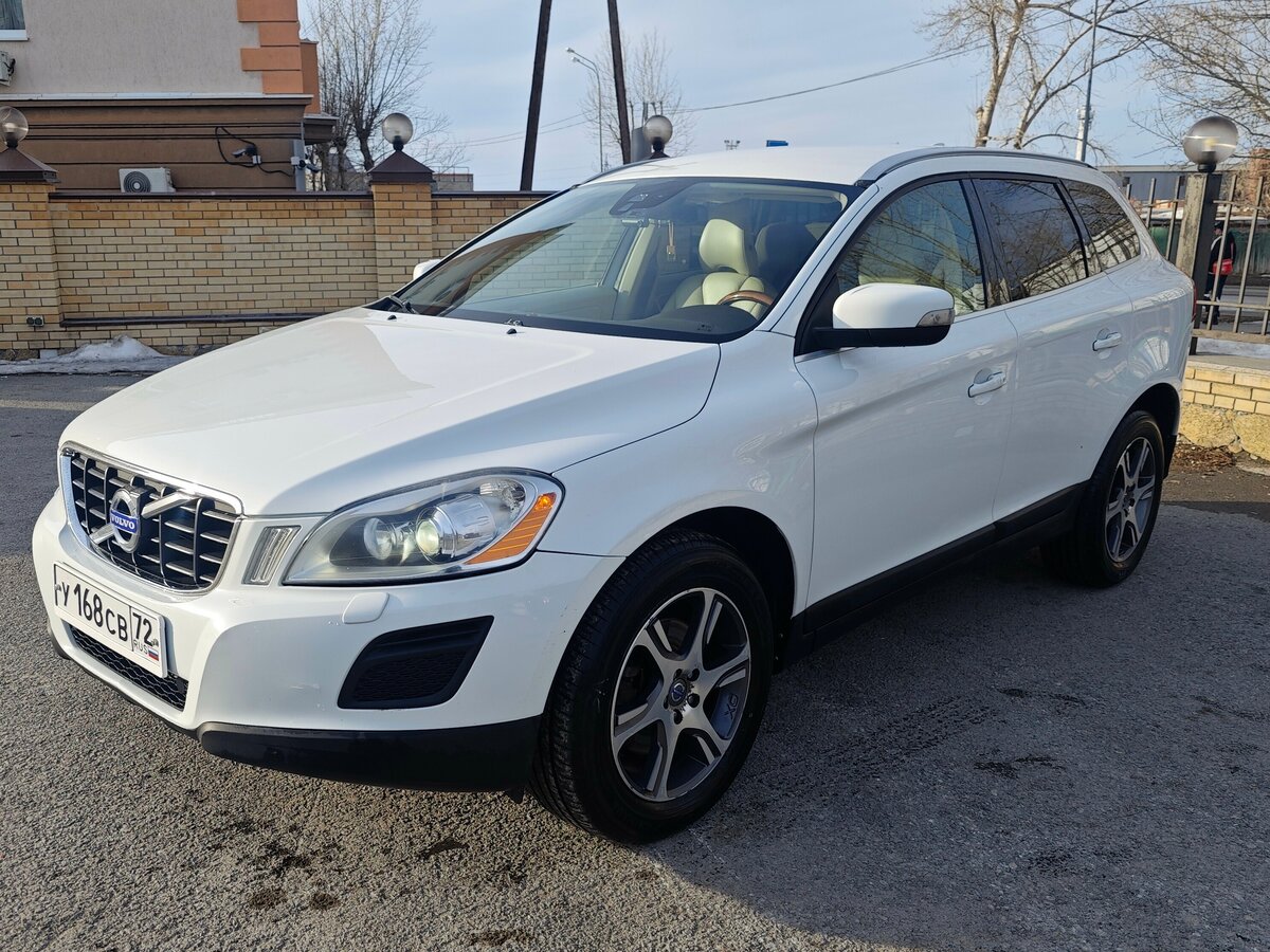 Купить б/у Volvo XC60 I 2.4d AT (215 л.с.) 4WD дизель автомат в Тюмени: белый Вольво XC60 I ...