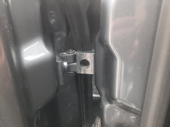 Купить б/у Skoda Octavia II (A5) Рестайлинг 1.6 MT (102 л.с.) бензин ...