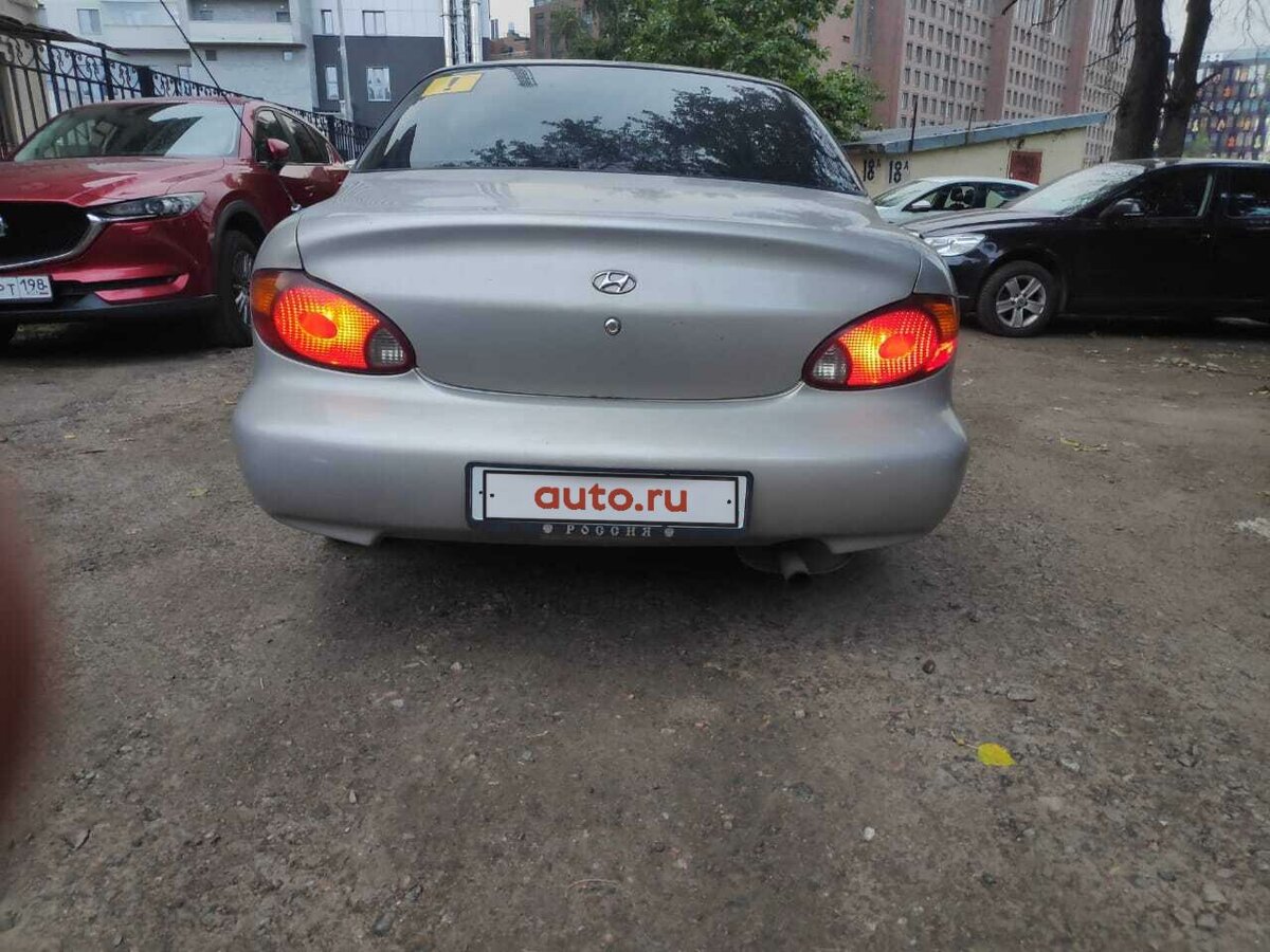 Купить б/у Hyundai Elantra II (J2, J3) 2.0 AT (139 л.с.) бензин автомат ...