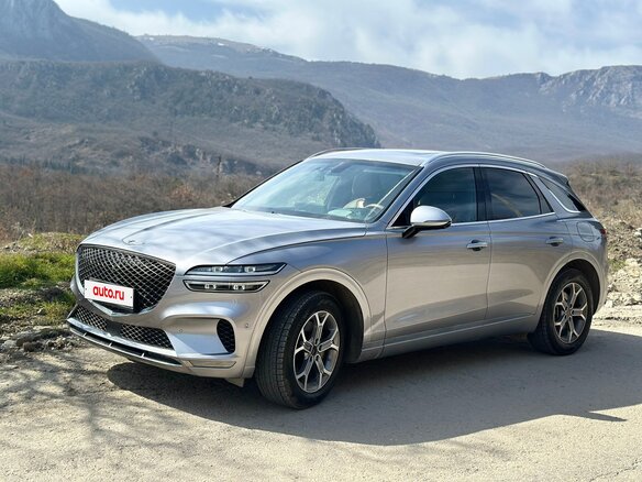 Купить б/у Genesis GV70 I 2.2d AT (210 л.с.) 4WD дизель автомат в Москве: серебристый Генезис ...