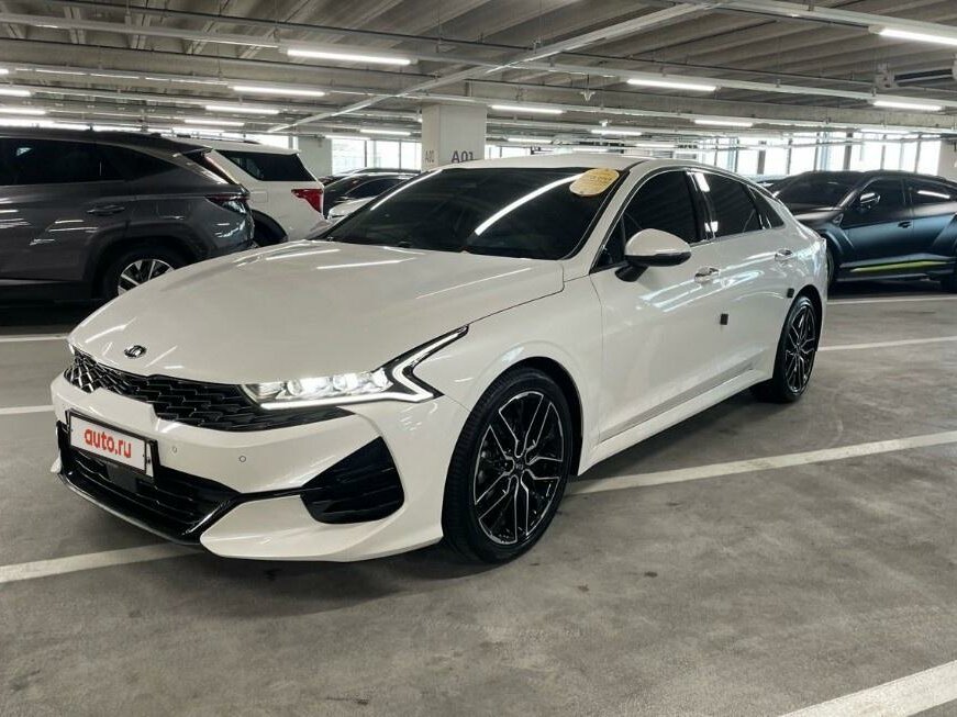 Купить б/у Kia K5 III 1.6 AT (180 л.с.) бензин автомат во Владивостоке: белый Киа к5 III седан ...