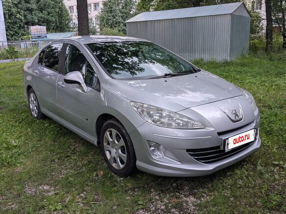 Купить б/у Peugeot 408 I 1.6 AT (120 л.с.) бензин автомат в Москве: серебристый Пежо 408 I седан ...