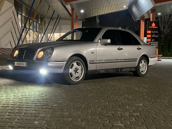 Купить б/у Mercedes-Benz E-Класс II (W210, S210) 300 3.0d AT (136 л.с.) дизель автомат в ...