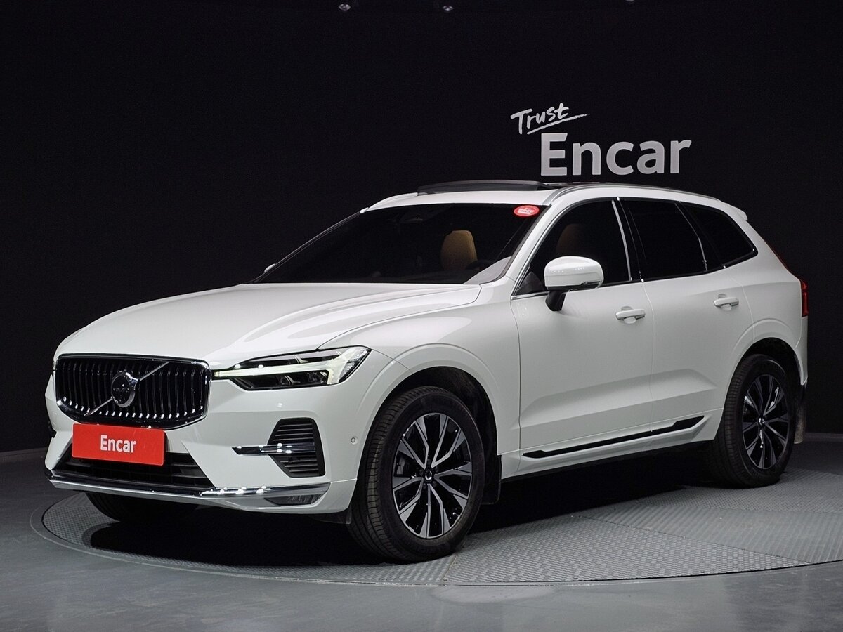 Купить б/у Volvo XC60 II Рестайлинг 2.0 AT (250 л.с.) 4WD бензин автомат во Владивостоке: белый ...