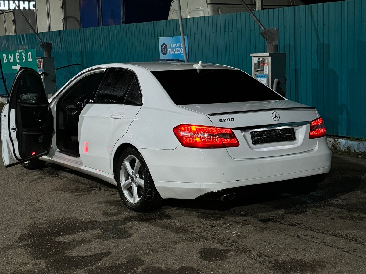 Купить б/у Mercedes-Benz E-Класс IV (W212, S212, C207) 200 7G-Tronic 1.8 AT (184 л.с.) бензин ...