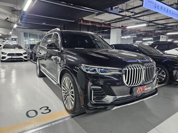 Купить б/у BMW X7 I (G07) 30d 3.0d AT (249 л.с.) 4WD дизель автомат в ...