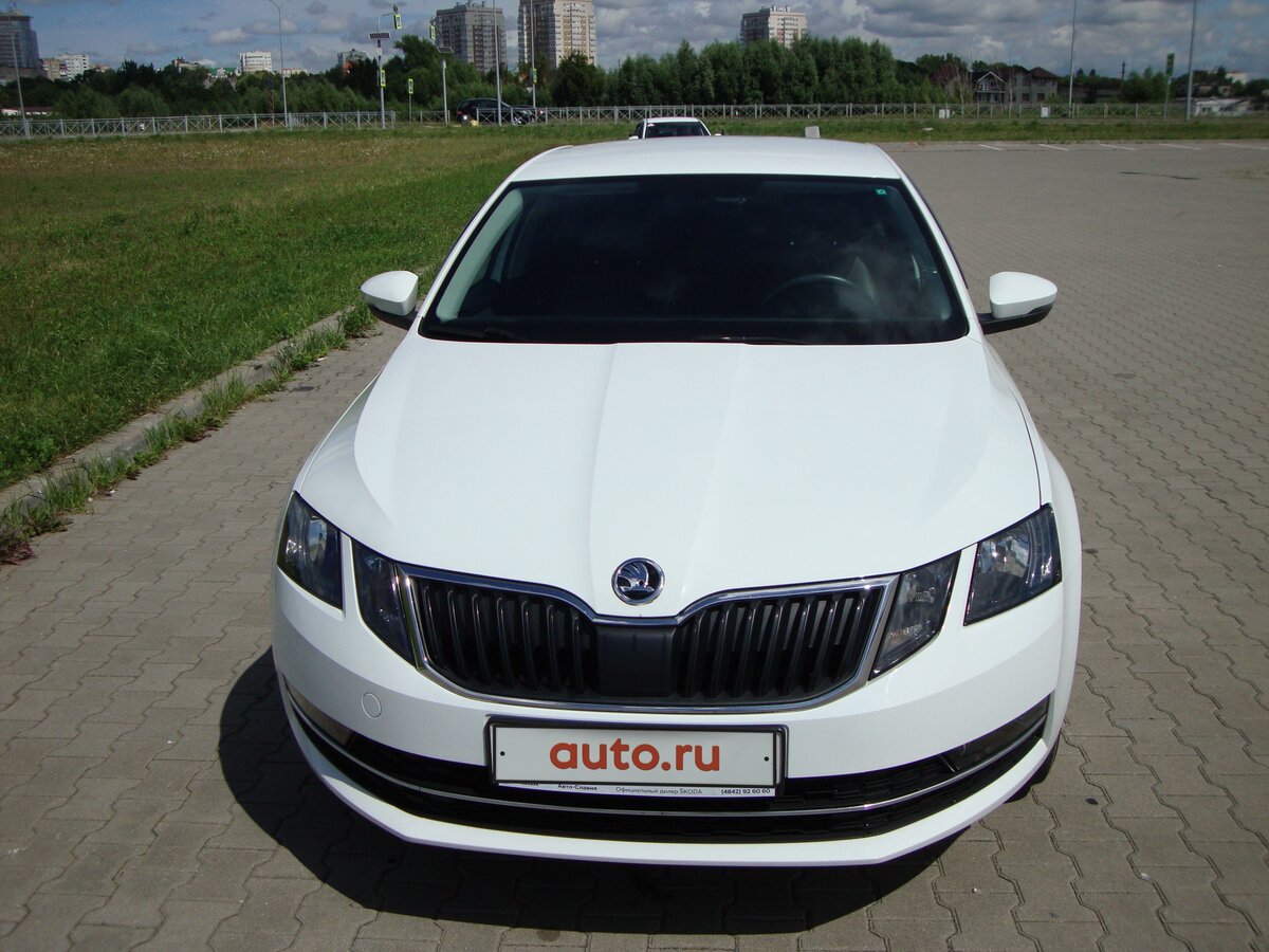Купить б/у Skoda Octavia III (A7) Рестайлинг 1.6 AT (110 л.с.) бензин ...