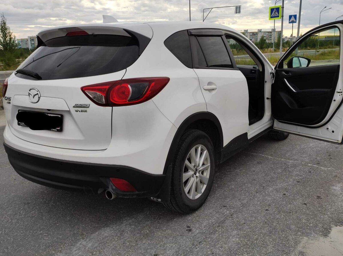 Купить б/у Mazda CX-5 I 2.0 AT (150 л.с.) 4WD бензин автомат в Радужном: белый Мазда CX-5 I ...