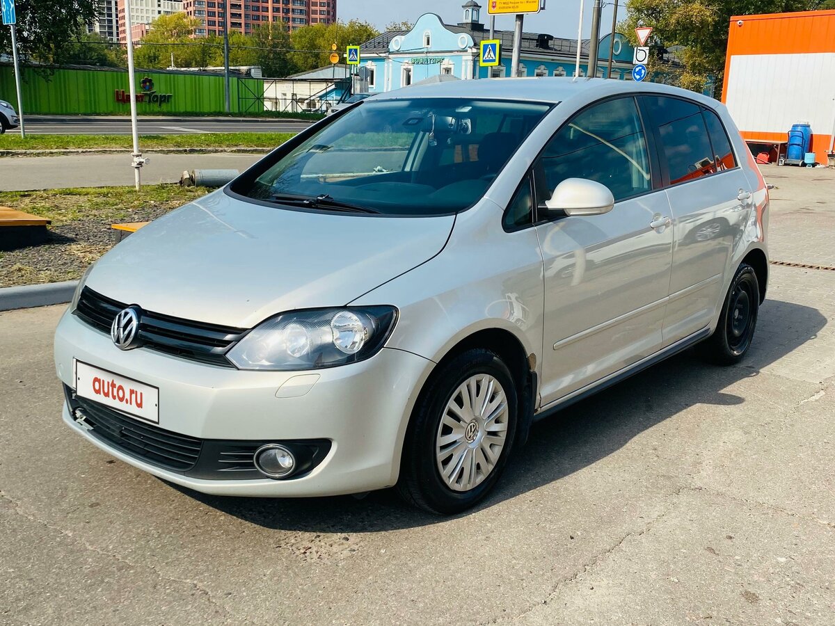Купить б/у Volkswagen Golf Plus II 1.6 AMT (102 л.с.) бензин робот в ...