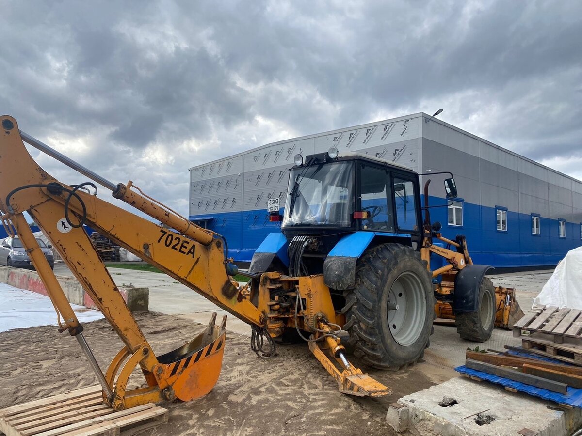 Купить б/у МТЗ (BELARUS) Экскаваторы-погрузчики в Москве: экскаватор ...