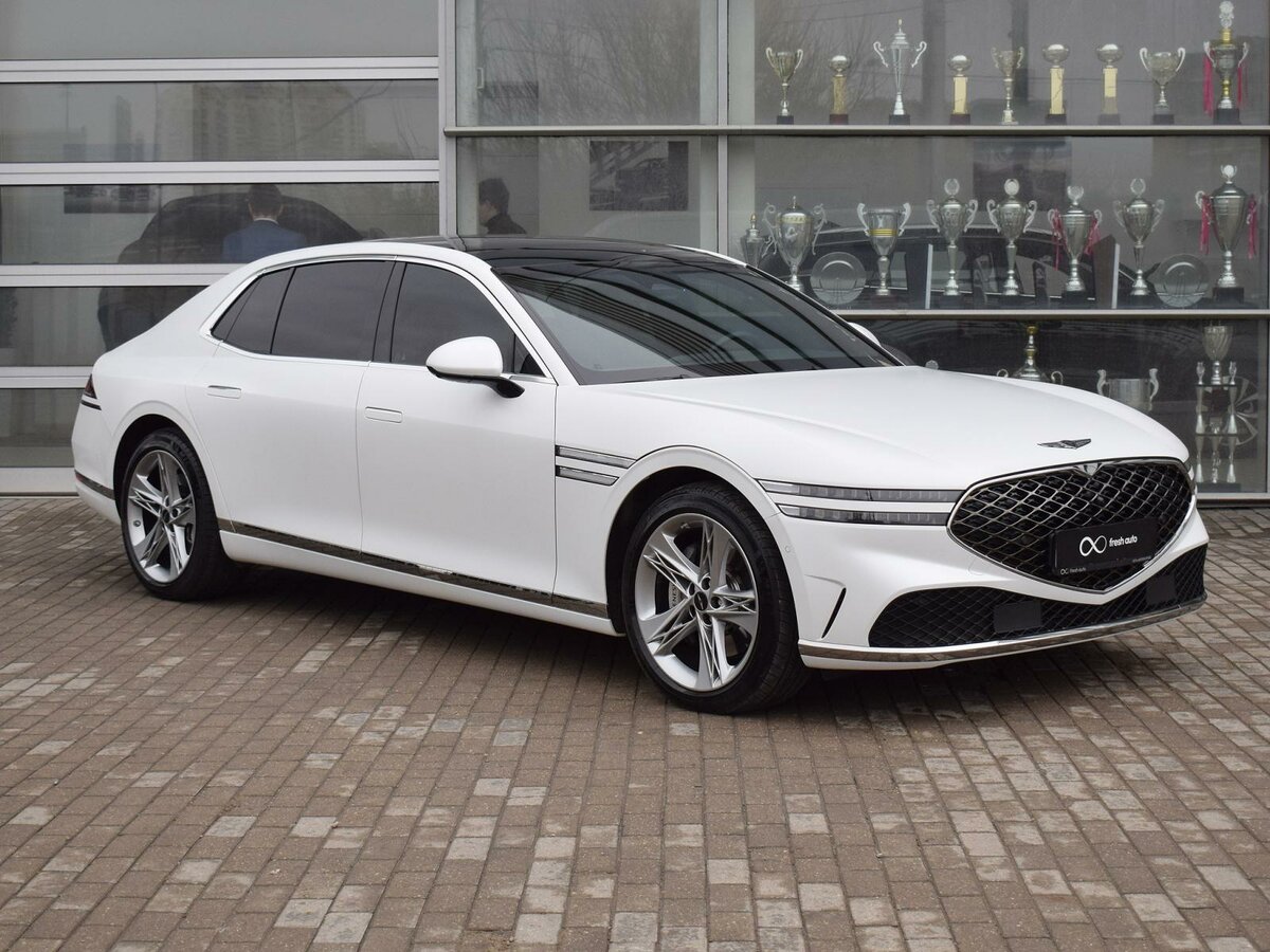 Купить б/у Genesis G90 II 3.5 AT (380 л.с.) 4WD бензин автомат в Москве: белый Генезис Г90 II ...