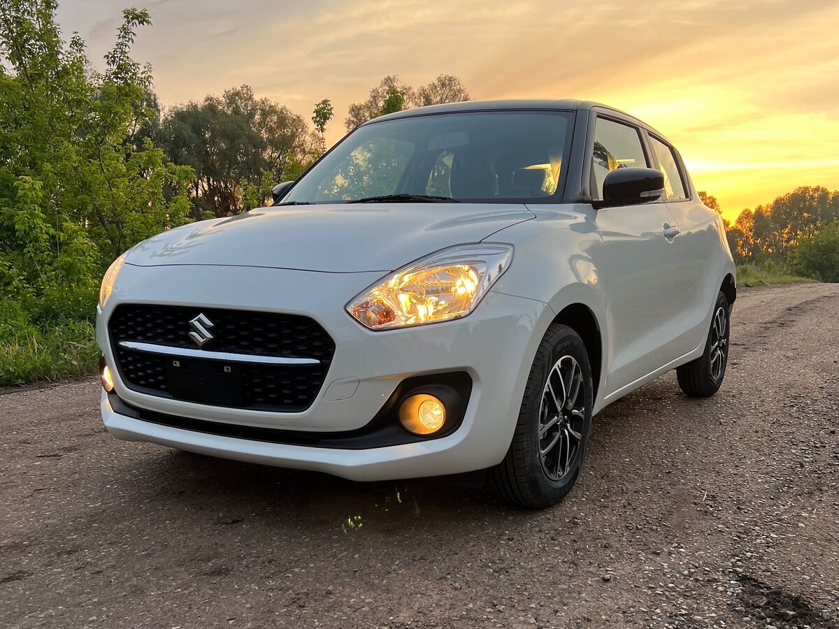 Купить б/у Suzuki Swift V 1.2 AMT (90 л.с.) бензин робот в Уфе: белый ...