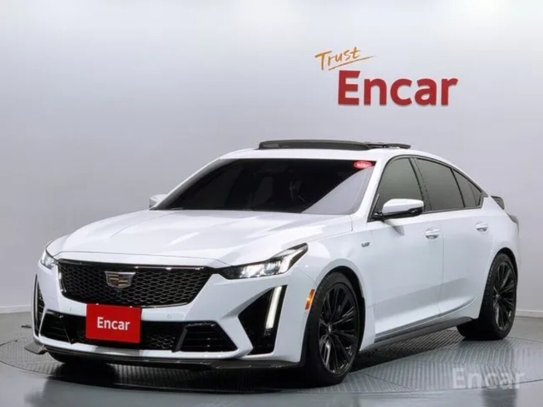 Купить б/у Cadillac CT5-V I Blackwing 6.2 AT (677 л.с.) бензин автомат в Уссурийске: белый ...