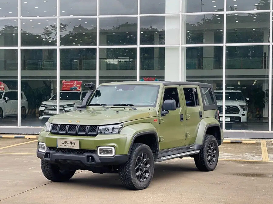 Купить б/у BAIC BJ40 I Рестайлинг 2.0 AT (225 л.с.) 4WD бензин автомат во Владивостоке: зелёный ...