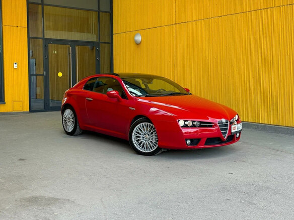 Купить б/у Alfa Romeo Brera I 3.2 AT (260 л.с.) 4WD бензин автомат в Немчиновке: красный Альфа ...