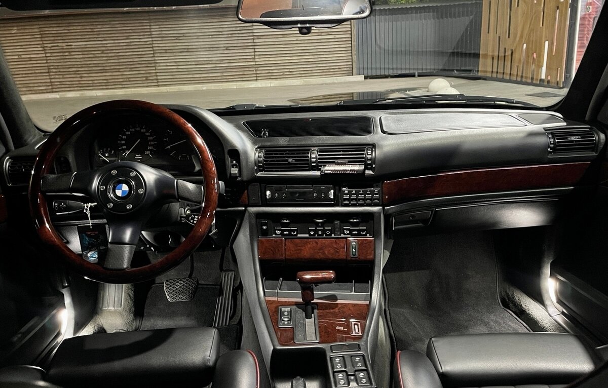 Купить б/у BMW 7 серии II (E32) 730i 3.0 AT (218 л.с.) бензин автомат в ...