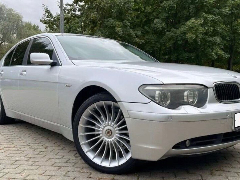 Купить б/у BMW 7 серии IV (E65/E66) 735i 3.6 AT (272 л.с.) бензин автомат в Москве: серый БМВ 7 ...