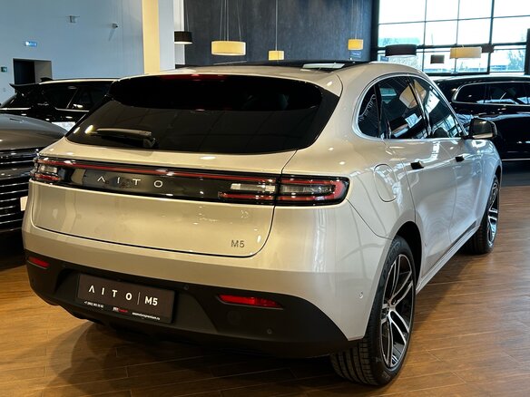 Купить б/у Aito M5 I 1.5hyb AT (496 л.с.) 4WD гибрид автомат в Ростове-на-Дону: серебристый Аито ...