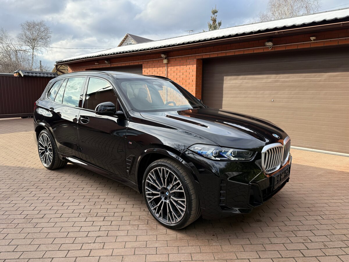 Купить б/у BMW X5 IV (G05/G18) Рестайлинг 40i 3.0 AT (381 л.с.) 4WD бензин автомат в Москве ...