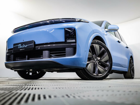 Купить новый Lixiang L8 I 42.8 kWh 1.5hyb AT (449 л.с.) 4WD гибрид автомат в Санкт-Петербурге ...