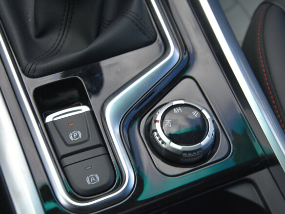 Купить новый Sollers ST8 2024-2025 2.4 MT (204 л.с.) 4WD бензин механика в Твери: коричневый ...