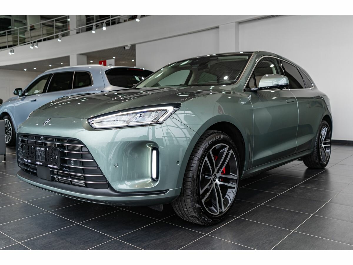Купить новый Seres M5 2023-2024 (Aito) 1.5hyb AT (496 л.с.) 4WD гибрид автомат в Москве: зелёный ...