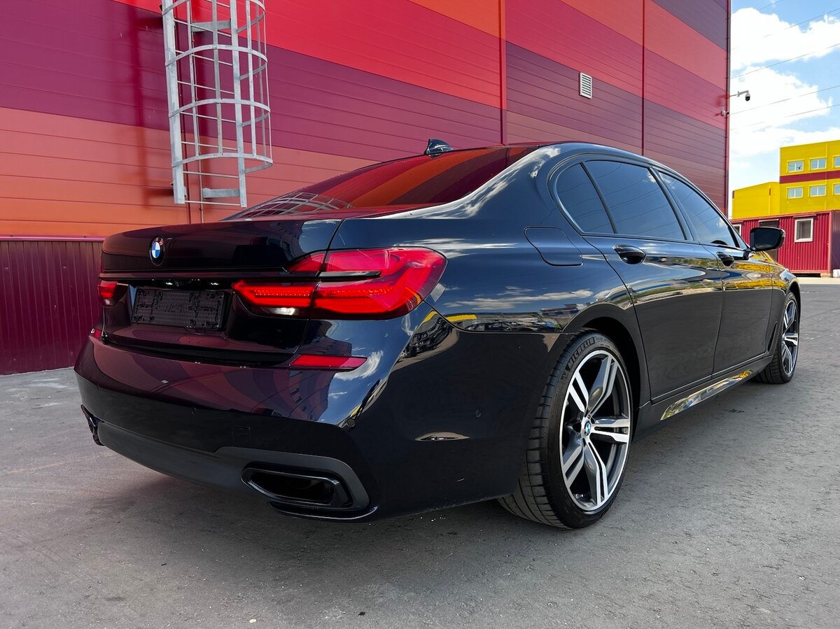 Купить б/у BMW 7 серии VI (G11/G12) 750Ld xDrive 3.0d AT (400 л.с.) 4WD ...