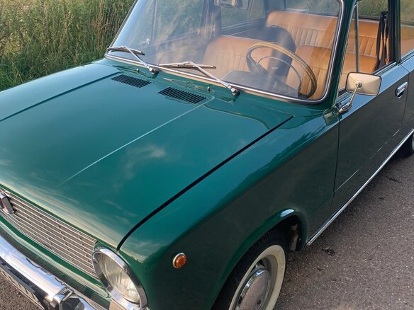 Купить б/у Lada (ВАЗ) 2101 1970-1988 1.2 MT (59 л.с.) бензин механика в Отрадном: зелёный Лада ...