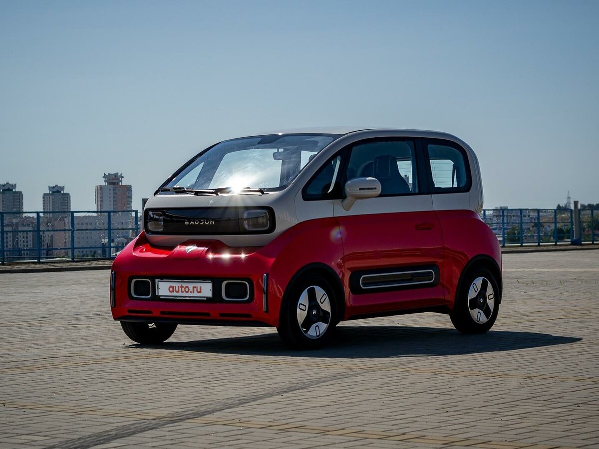 Купить б/у Baojun E300 2020-2021 Electro AT (40.0 кВт) электро автомат ...