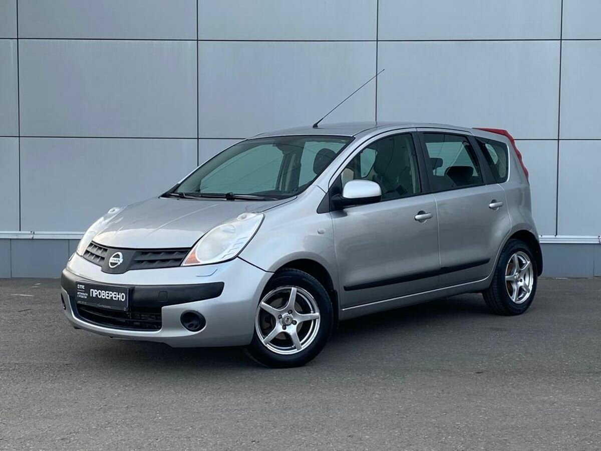 Купить б/у Nissan Note I 1.4 MT (88 л.с.) бензин механика в Набережных Челнах: серебристый ...