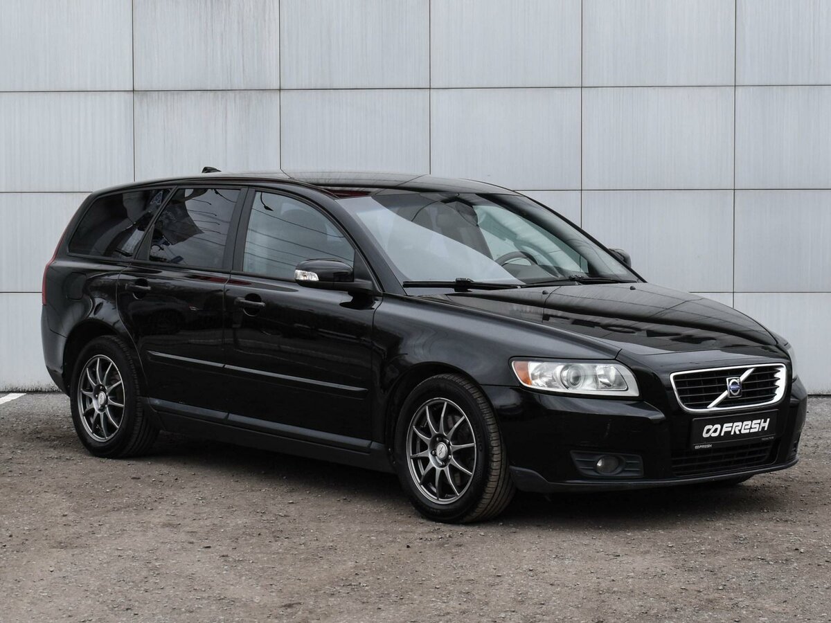 Купить б/у Volvo V50 I Рестайлинг 2.4 AT (140 л.с.) бензин автомат в ...