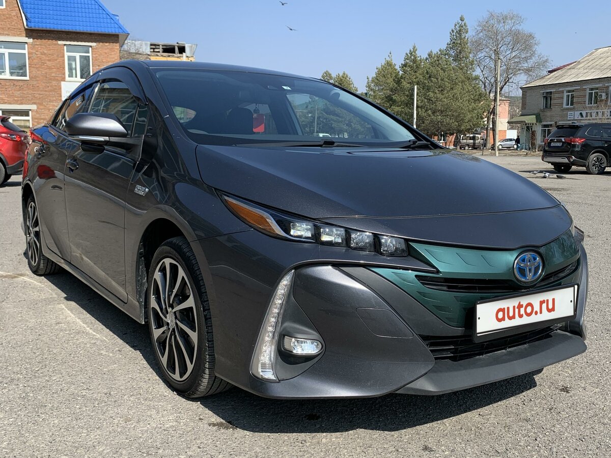 Купить б/у Toyota Prius IV (XW50) PHV ZVW52 1.8hyb AT (98 л.с.) гибрид ...