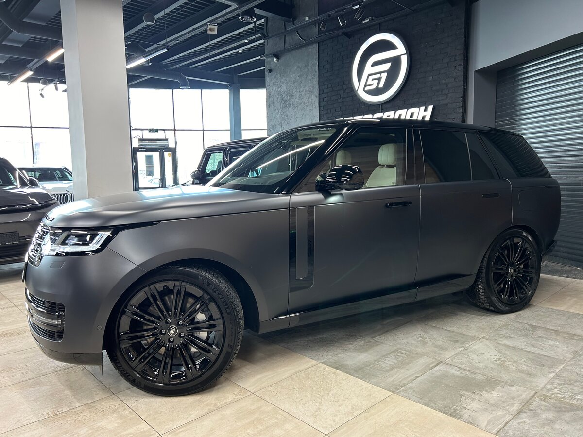 Купить б/у Land Rover Range Rover V P440e Long 3.0hyb AT (440 л.с.) 4WD ...