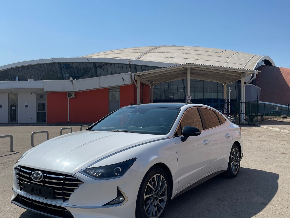 Купить б/у Hyundai Sonata VIII (DN8) LPi 2.0 AT (146 л.с.) газ автомат в Красноярске: белый ...