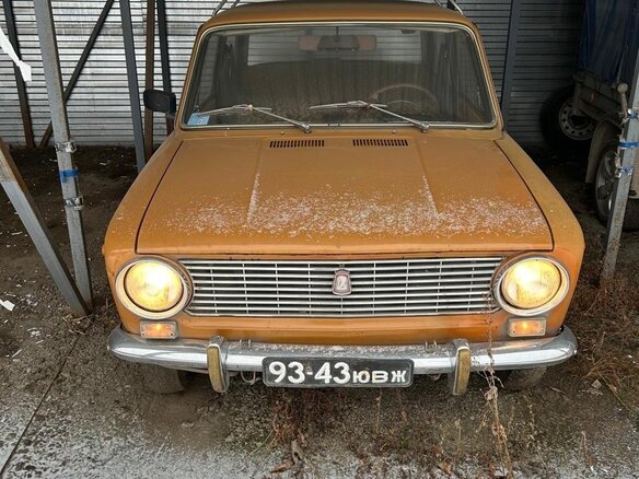 Купить б/у Lada (ВАЗ) 2101 1970-1988 1.2 MT (64 л.с.) бензин механика в Химках: золотистый Лада ...
