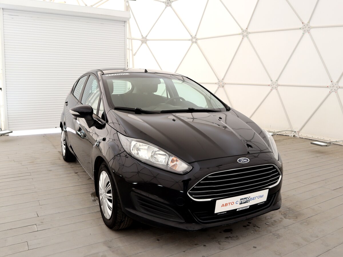 Купить б/у Ford Fiesta Mk6 Рестайлинг 1.6 MT (105 л.с.) бензин механика в Курске: чёрный Форд ...