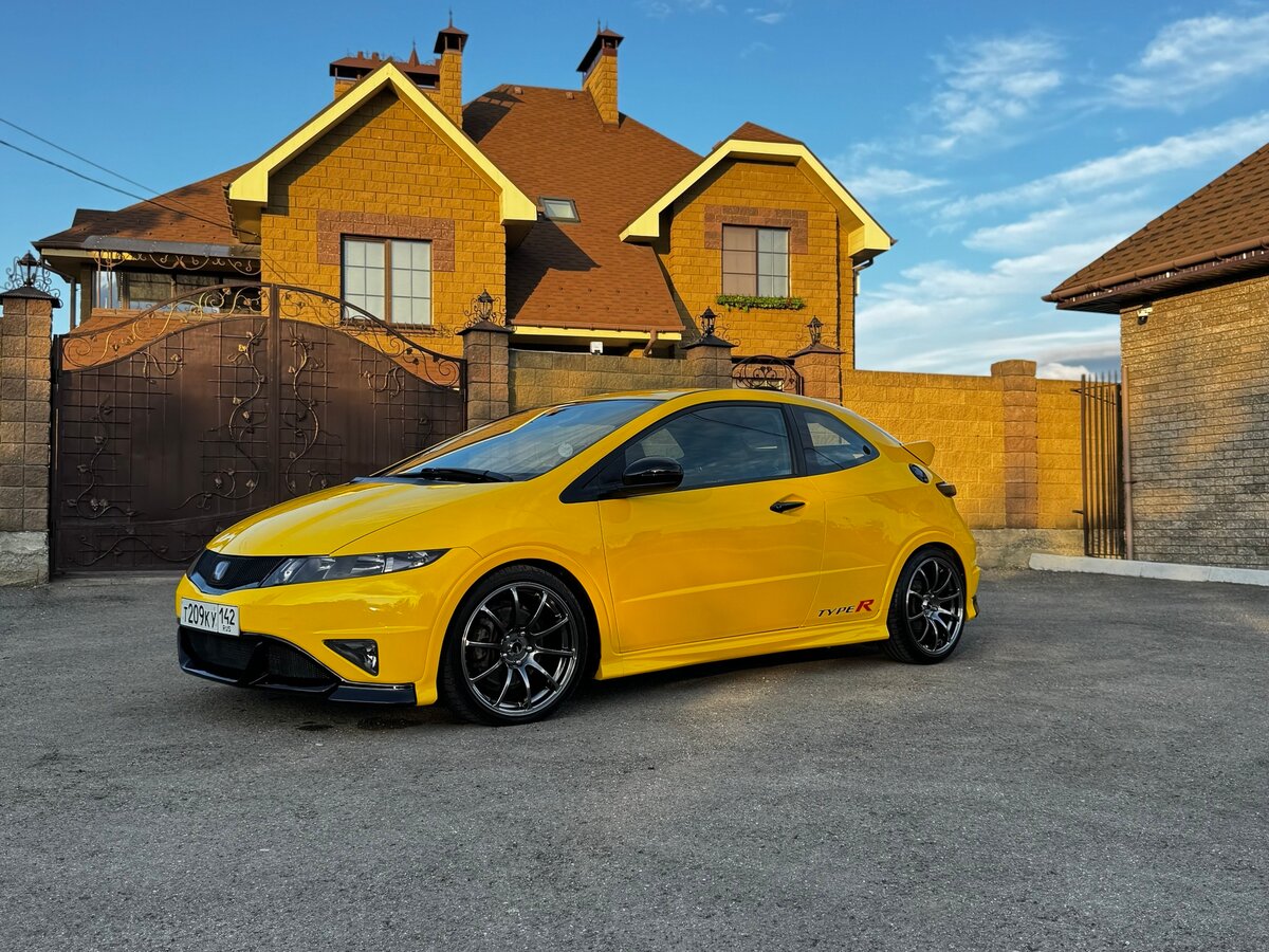 Купить б/у Honda Civic Type R VIII 2.0 MT (201 л.с.) бензин механика в ...