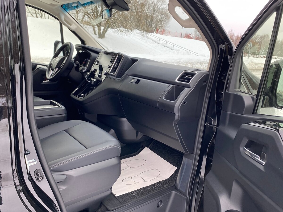 Купить б/у Toyota HiAce H300 2.8d AT (150 л.с.) дизель автомат в Москве ...