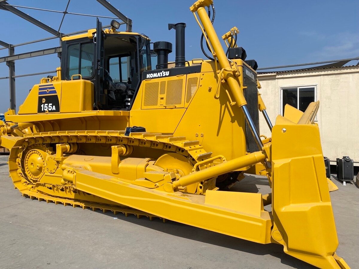 Купить б/у Komatsu D155 в Москве: гусеничный бульдозер 2020 года на ...