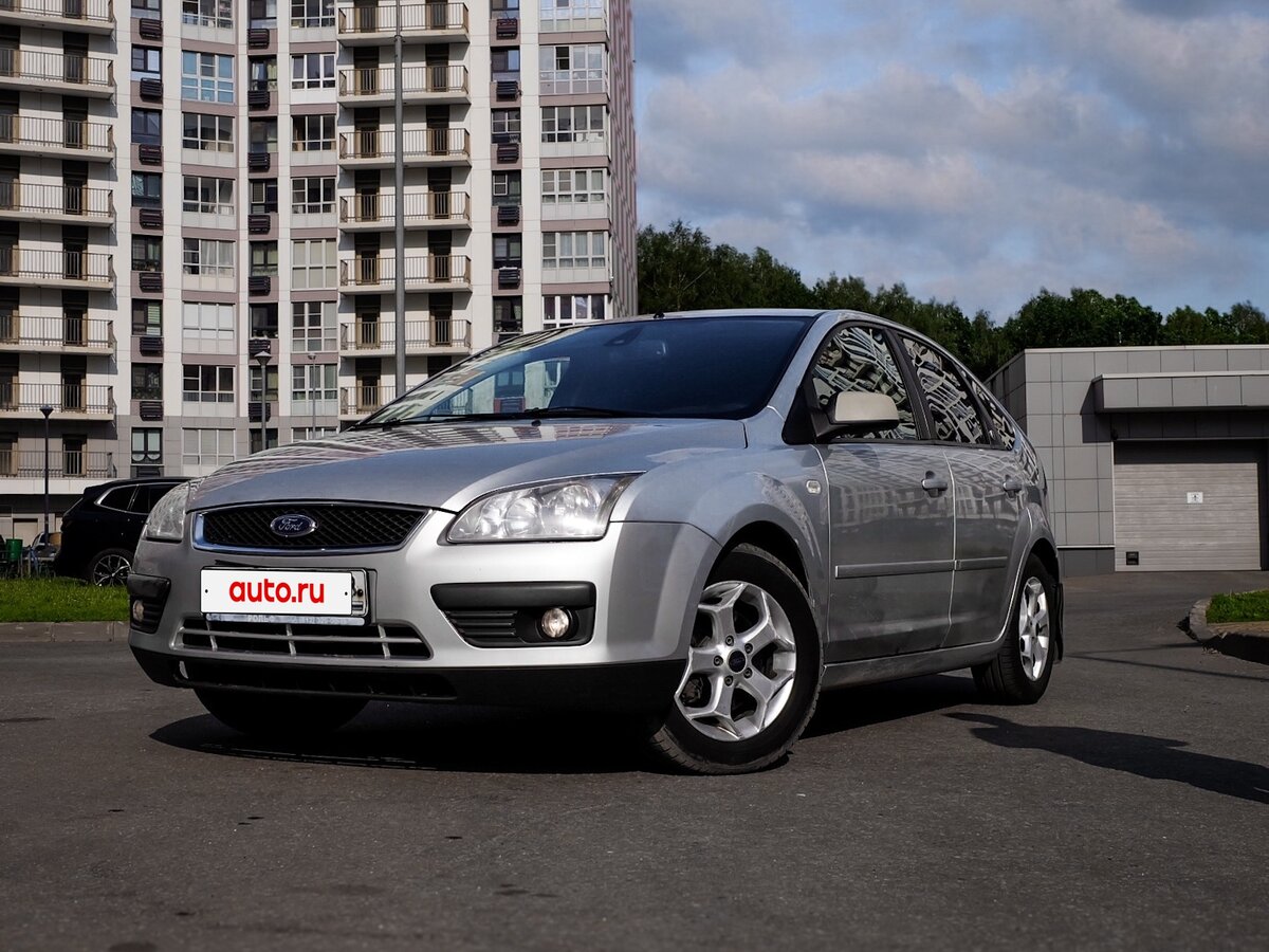 Купить б/у Ford Focus II 1.6 MT (115 л.с.) бензин механика в Москве: серебристый Форд Фокус II ...