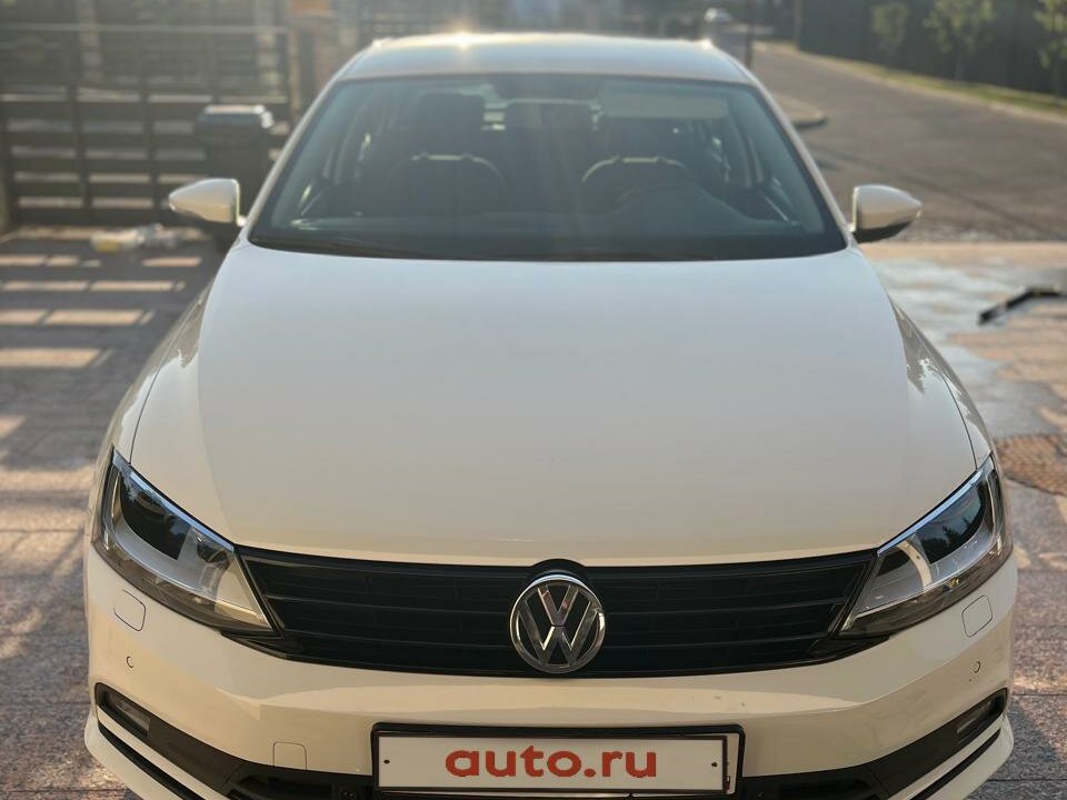 Купить б/у Volkswagen Jetta VI Рестайлинг 1.6 AT (110 л.с.) бензин ...