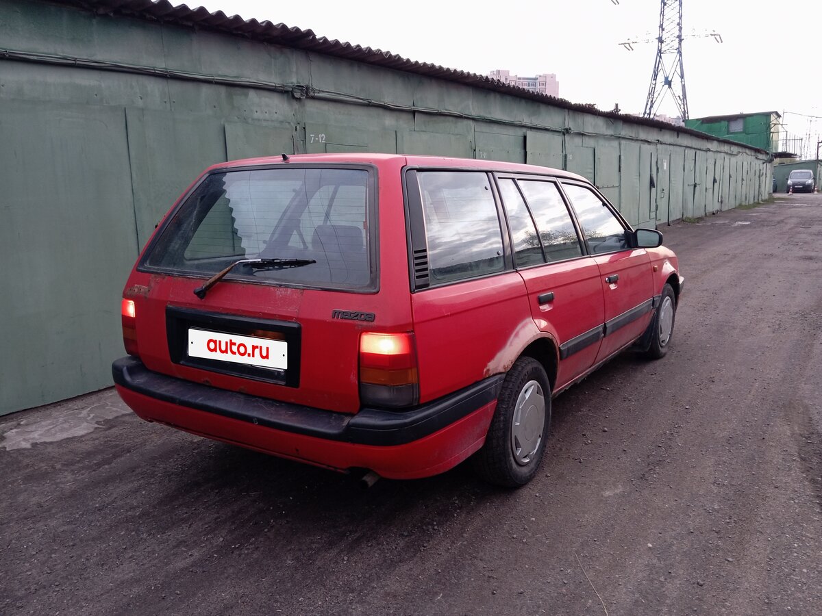 Купить б/у Mazda 323 III (BF) 1.6 MT (86 л.с.) бензин механика в Москве: красный Мазда 323 III ...