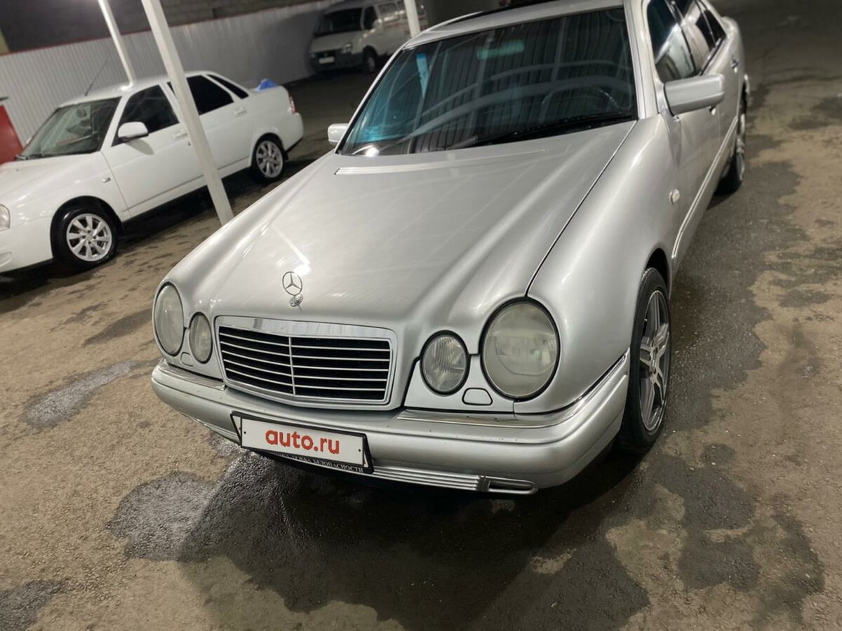 Купить б/у Mercedes-Benz E-Класс II (W210, S210) 240 2.4 MT (170 л.с.) бензин механика в ...