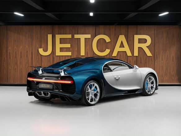 Купить б/у Bugatti Chiron 2016-2023 8.0 AMT (1500 л.с.) 4WD бензин ...