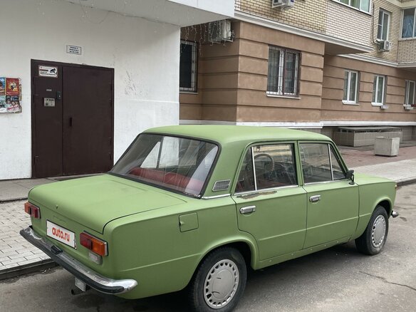 Купить б/у Lada (ВАЗ) 2101 1970-1988 1.2 MT (64 л.с.) бензин механика в Звенигороде: зелёный ...
