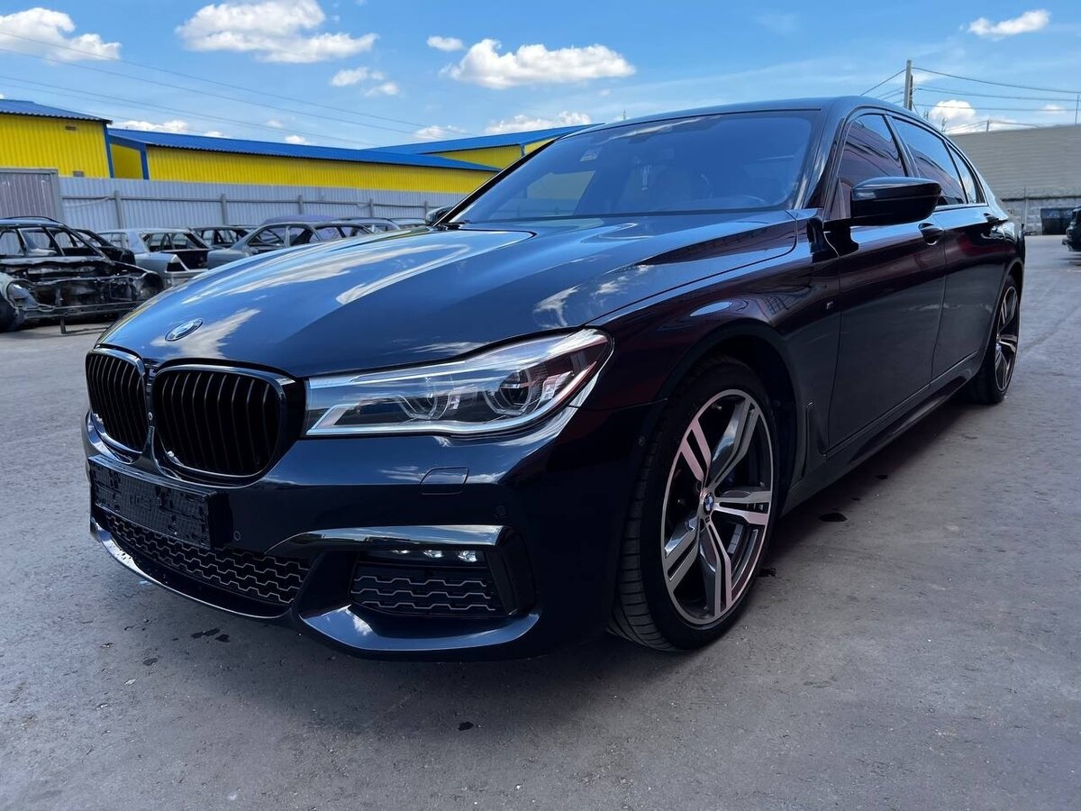 Купить б/у BMW 7 серии VI (G11/G12) 750Ld xDrive 3.0d AT (400 л.с.) 4WD ...