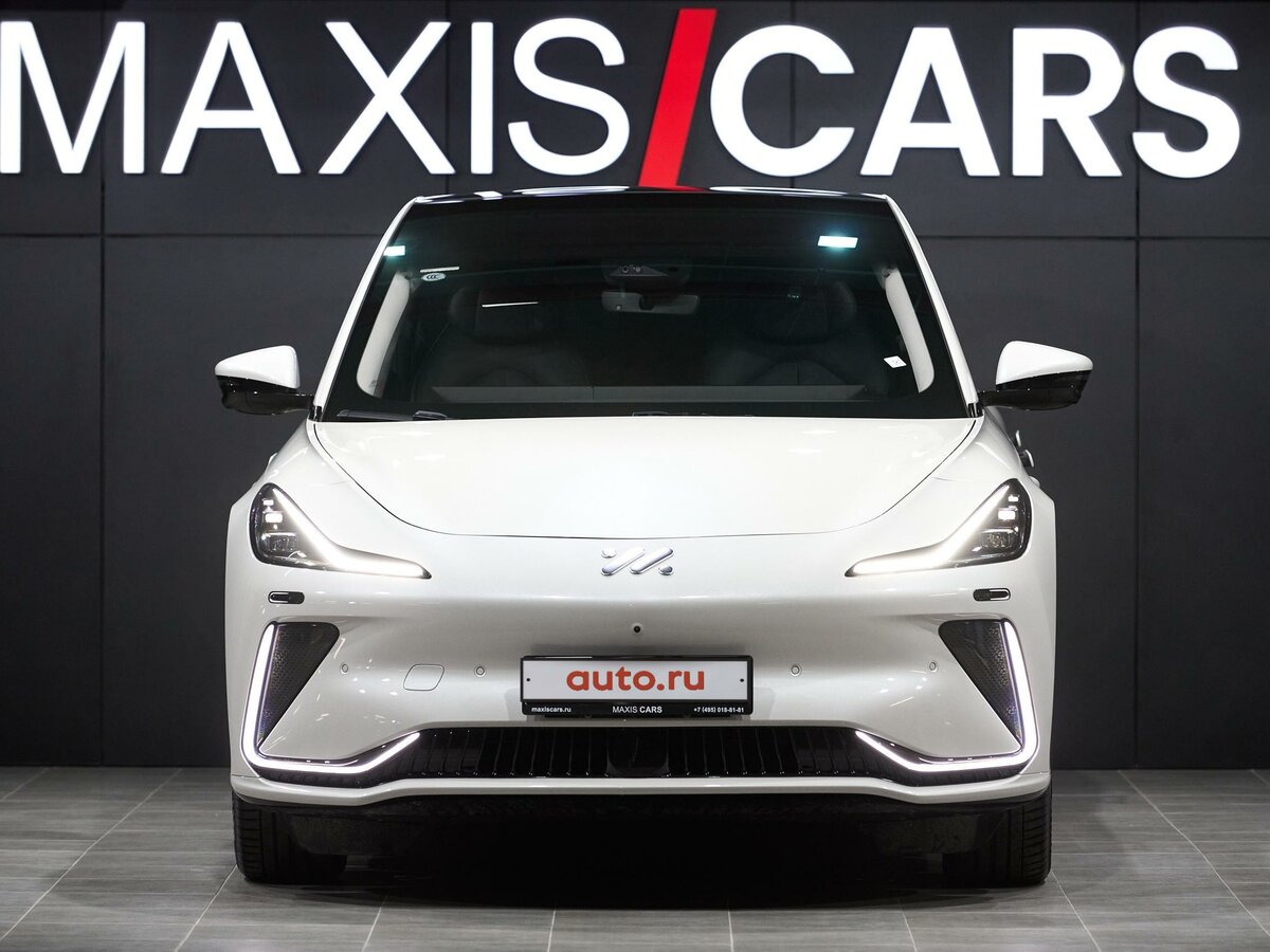 Купить б/у IM Motors (Zhiji) LS7 2023-2025 90 kWh Electro AT (425.0 кВт) 4WD электро автомат в ...