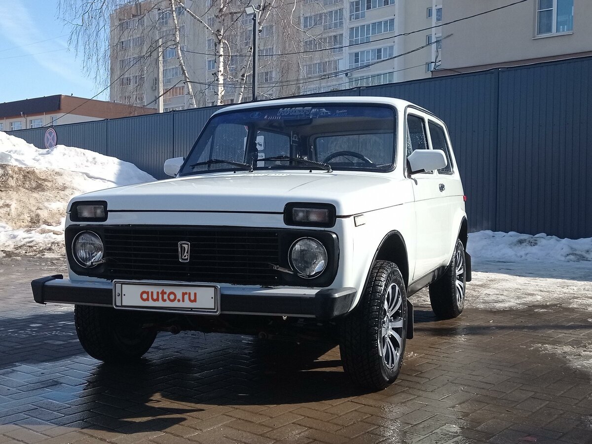 Купить б/у Lada (ВАЗ) 2121 (4x4) I 1.6 MT (75 л.с.) 4WD бензин механика в Рязани: белый Лада ...