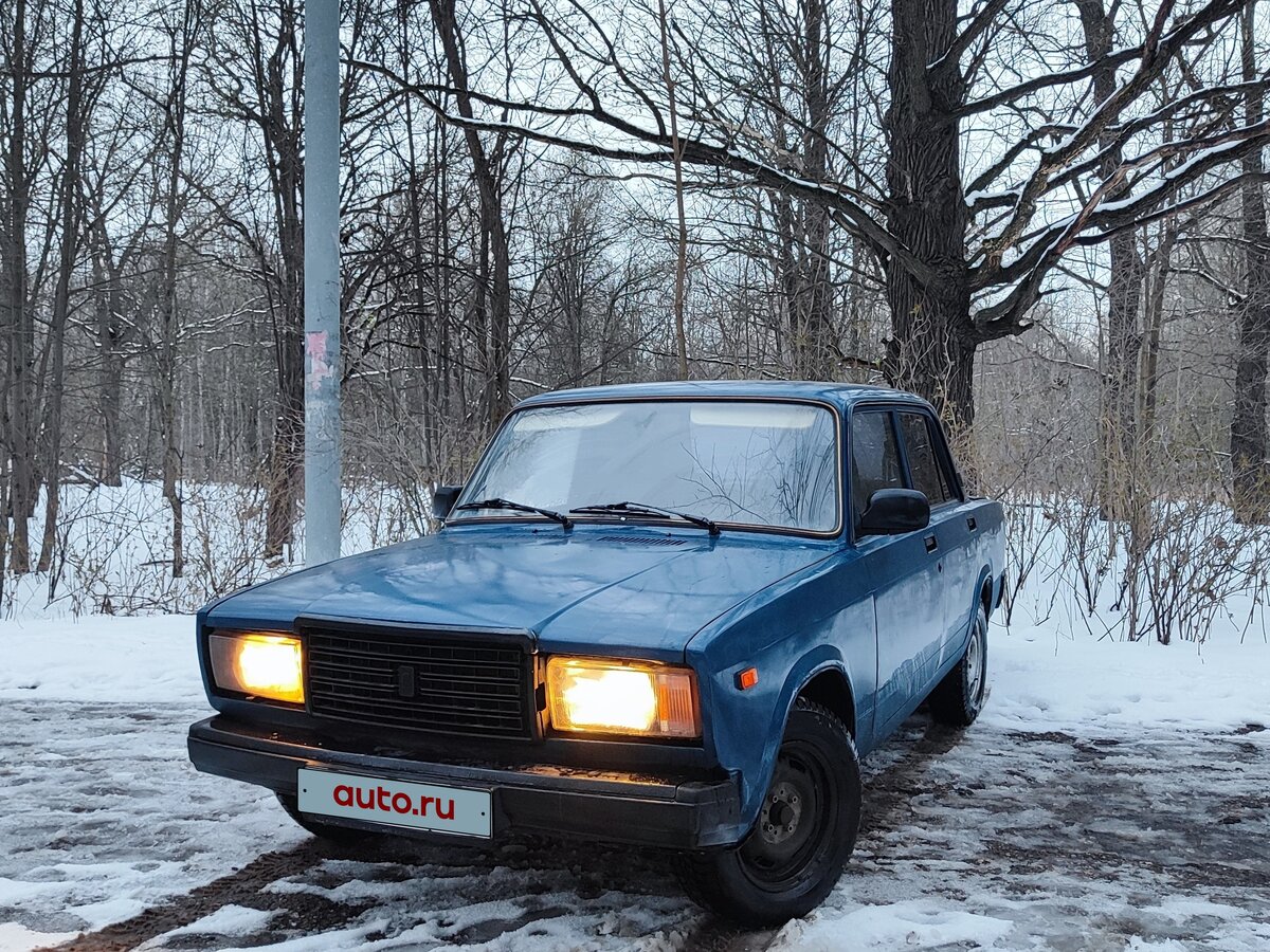 Купить б/у Lada (ВАЗ) 2107 1982-2012 1.6 MT (74 л.с.) бензин механика в Москве: синий Лада 2107 ...