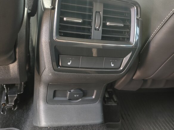 Купить б/у Skoda Kodiaq I 2.0 AMT (180 л.с.) 4WD бензин робот в Москве ...